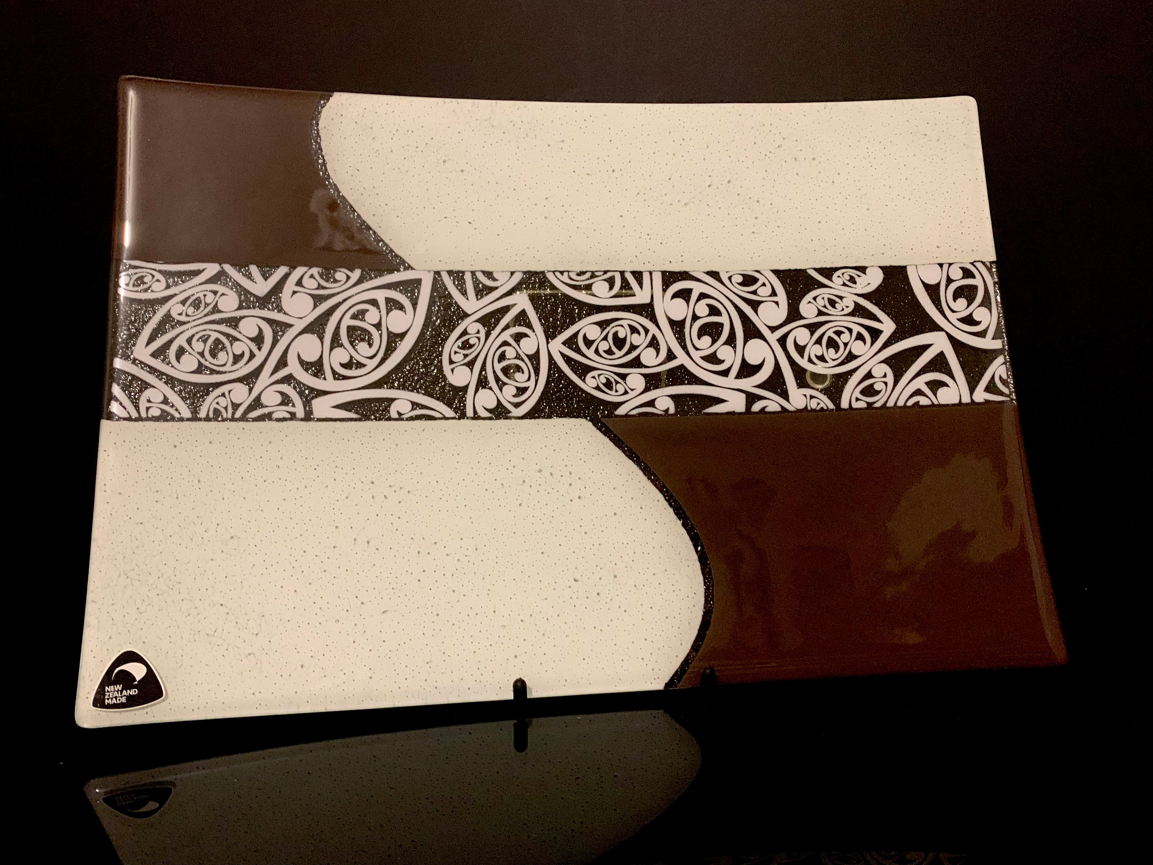 Glass Plate | Kowhaiwhai Design | Made in New Zealand | Maori Design ...
