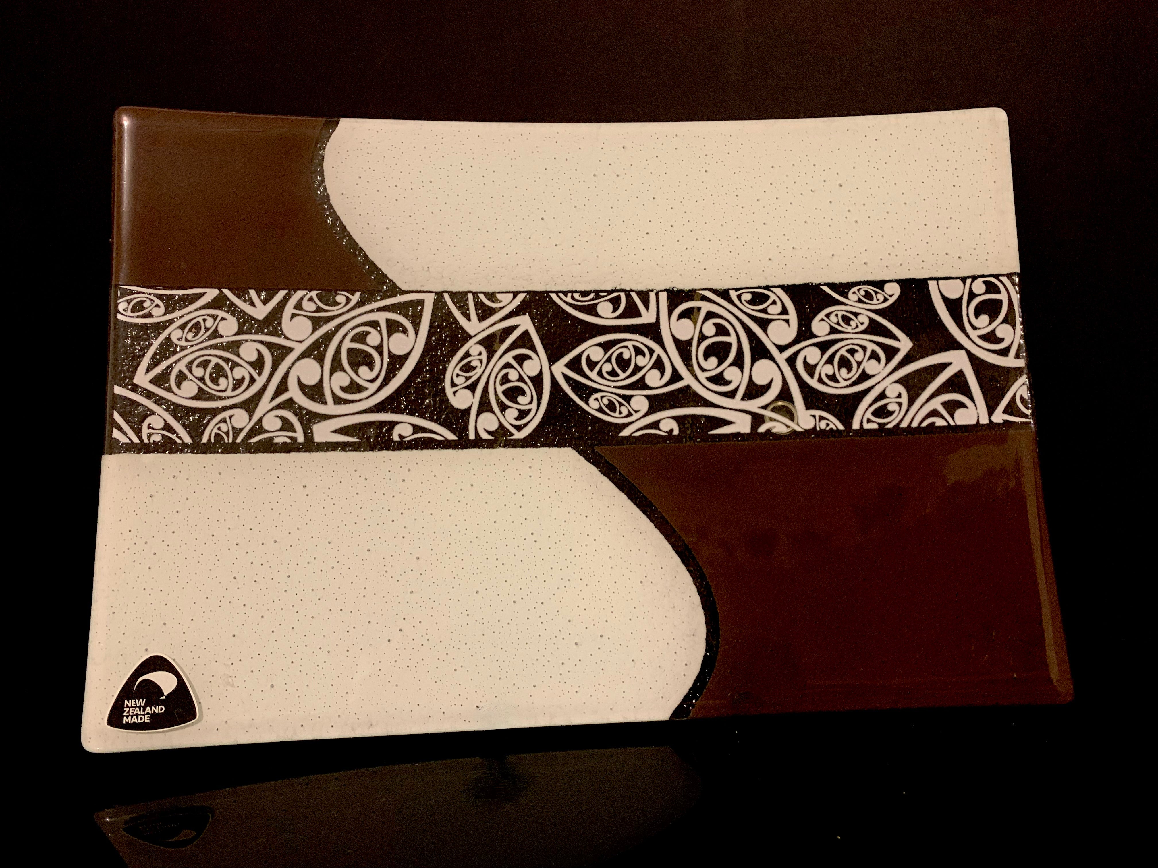 Glass Plate | Kowhaiwhai Design | Made in New Zealand | Maori Design ...