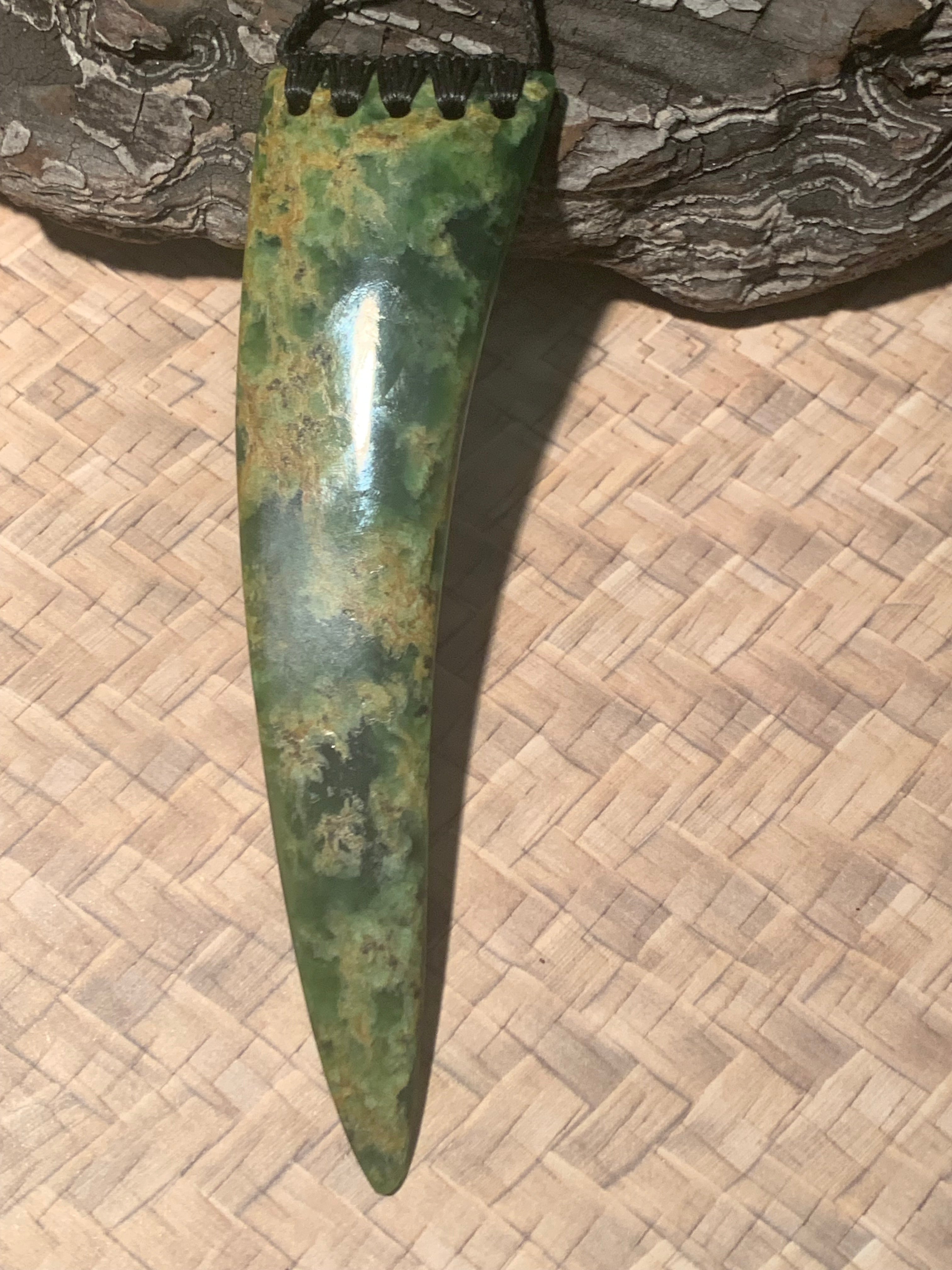 Maori Design Large Tooth Pendant – silverferngallery