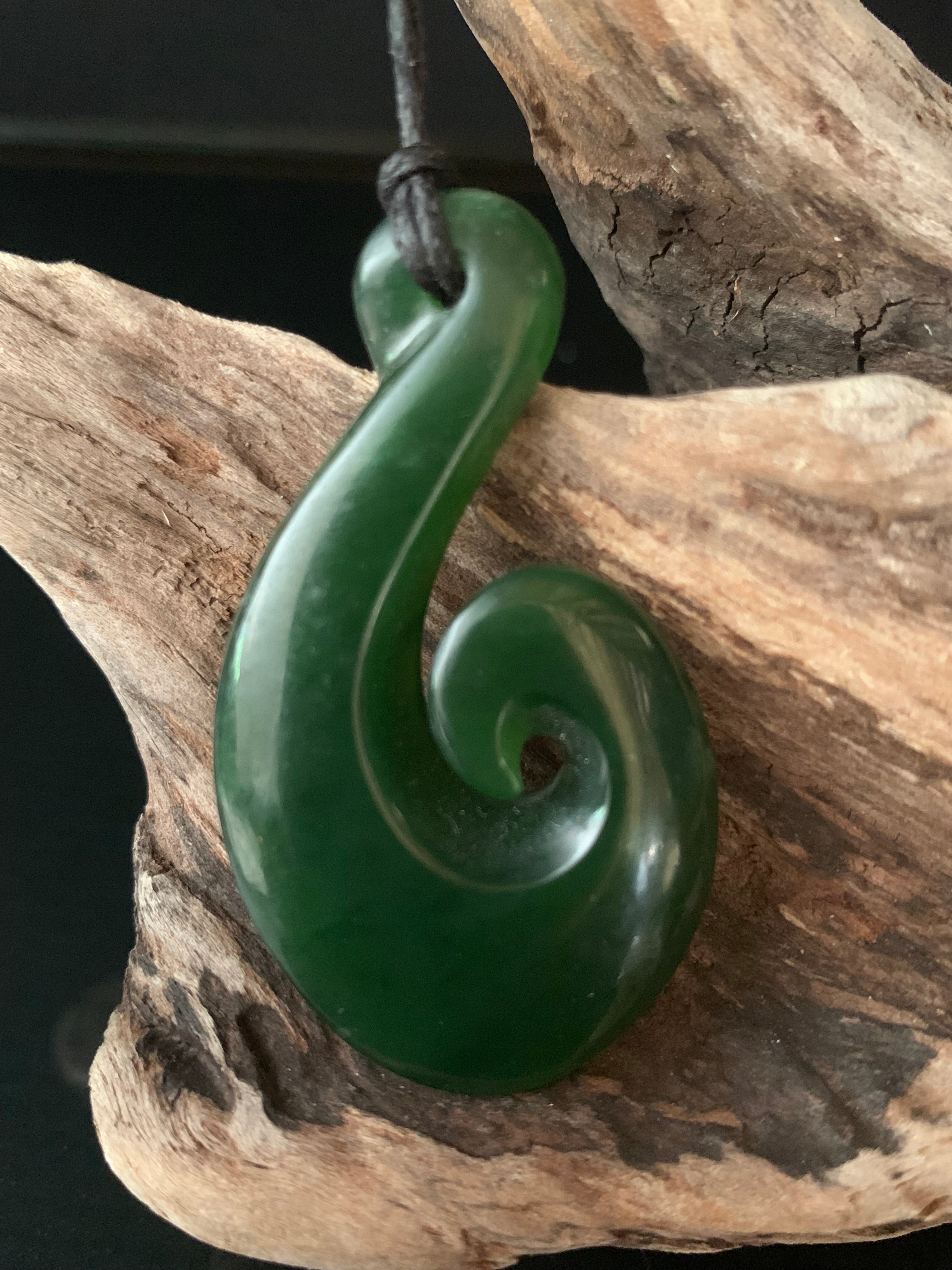 NZ Greenstone Jade Pounamu Hei Matau Fish Hook 50mm – silverferngallery